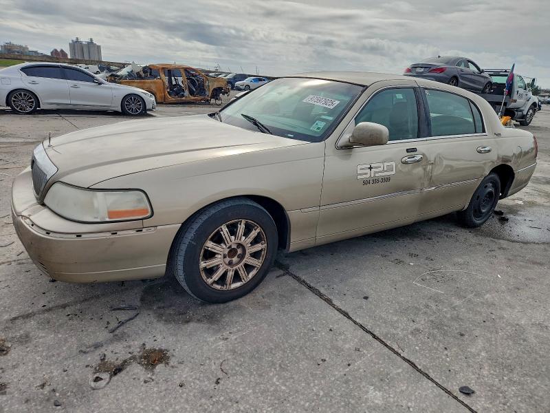 2LNBL8CVXBX753122 - 2011 LINCOLN TOWN CAR S, BEIGE - price history ...