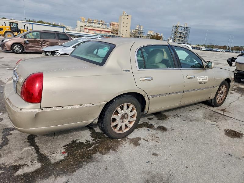 2LNBL8CVXBX753122 - 2011 LINCOLN TOWN CAR S, BEIGE - price history ...